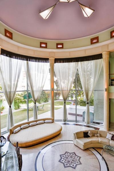 HOUSE INTO THE GARDEN | Shilanyas Design Consultants